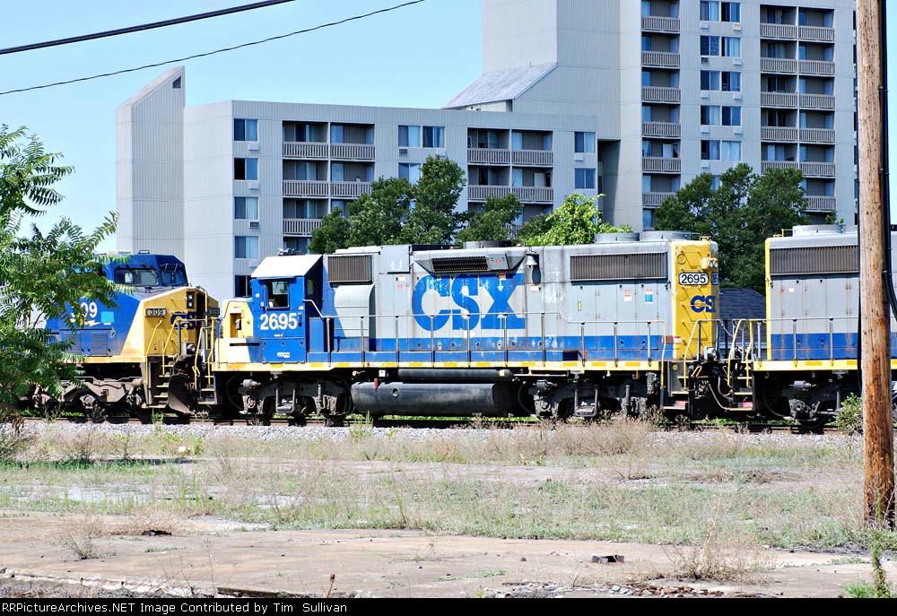 CSX 2695